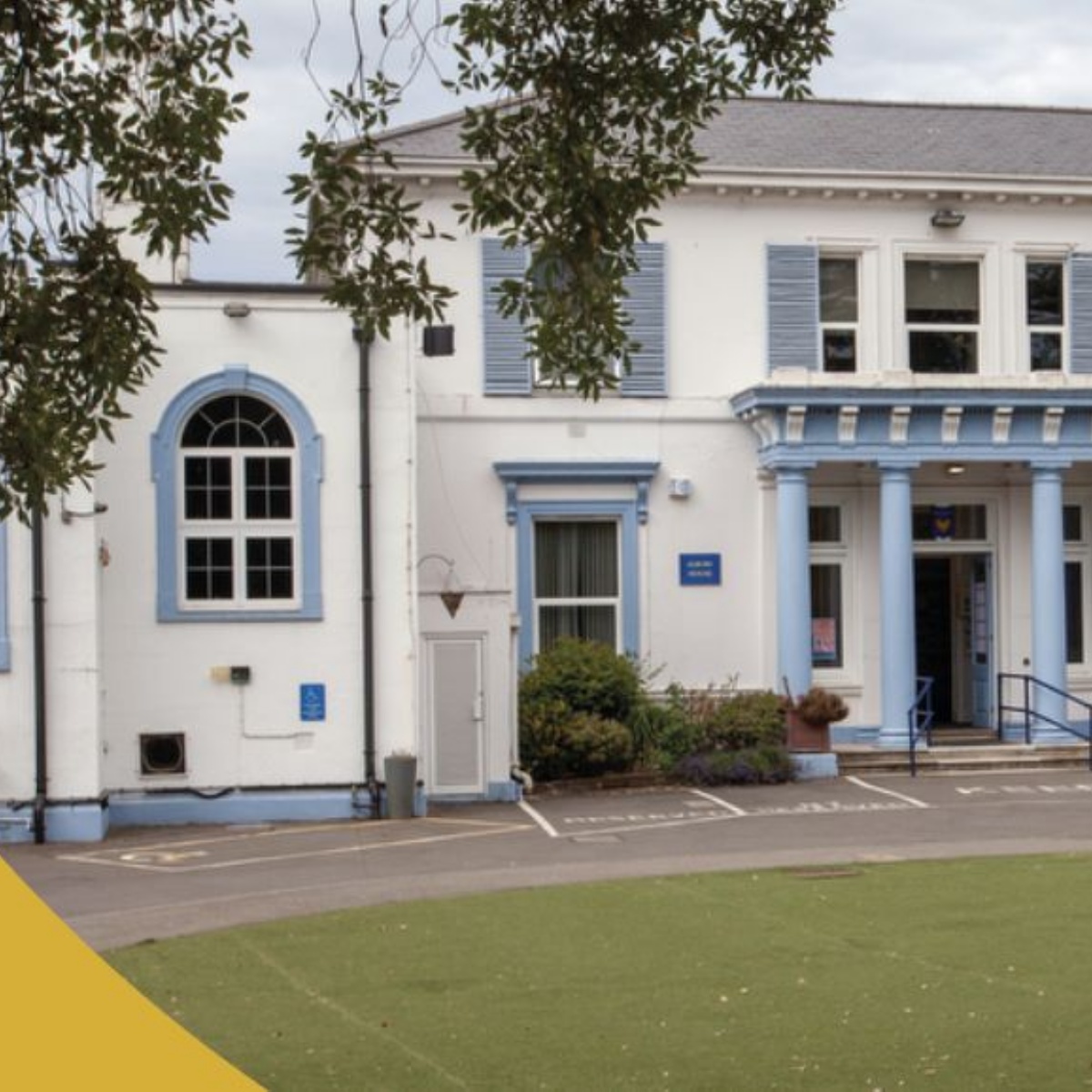 The Hollyfield School - New Year 7 Open Evening & Open Day Tours 2025